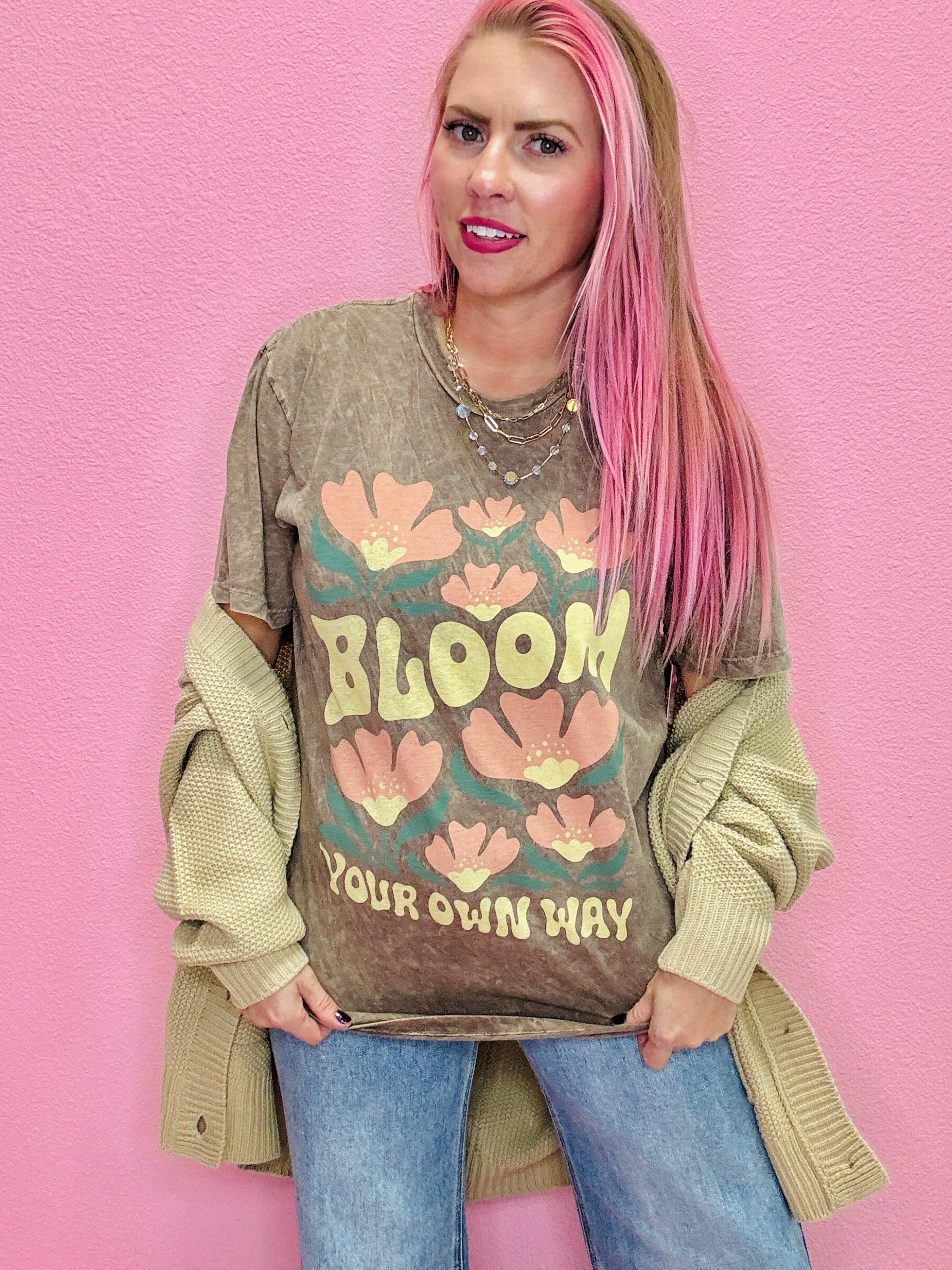 Bloom Your Own Way Graphic Top – Shop The Pug